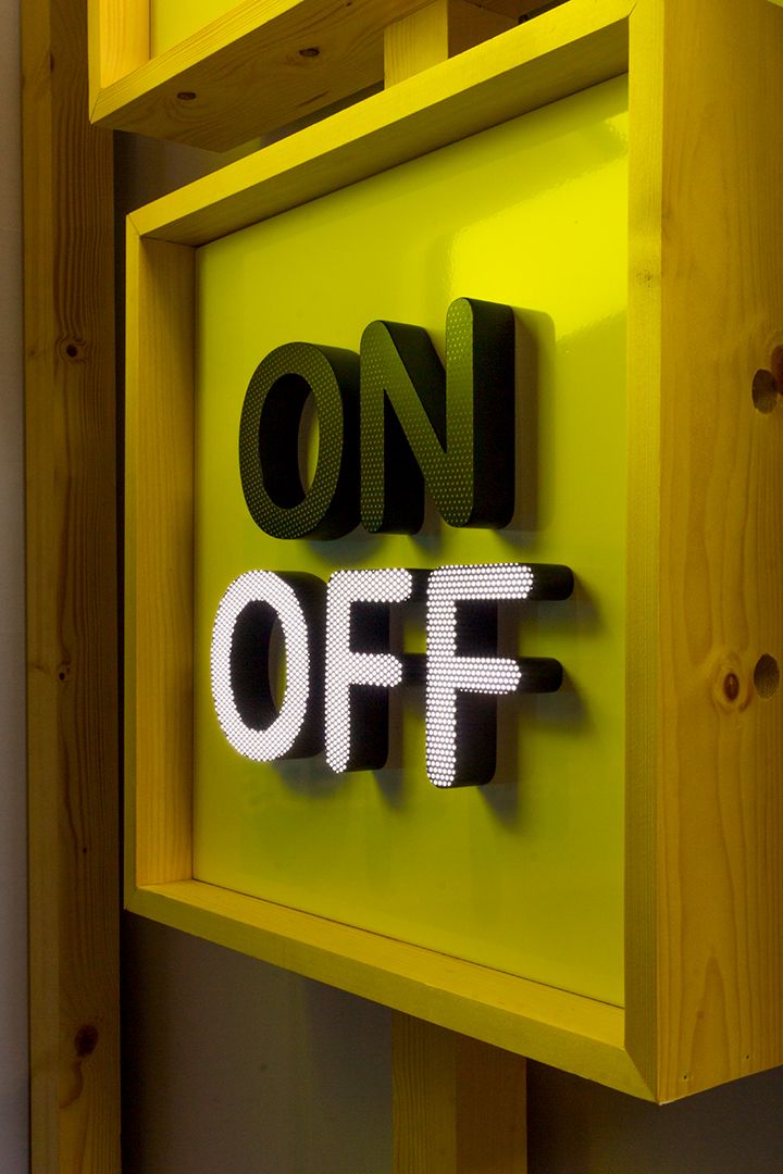 Day and Night Signage Solutions: Transform Your Signs - Kalisign